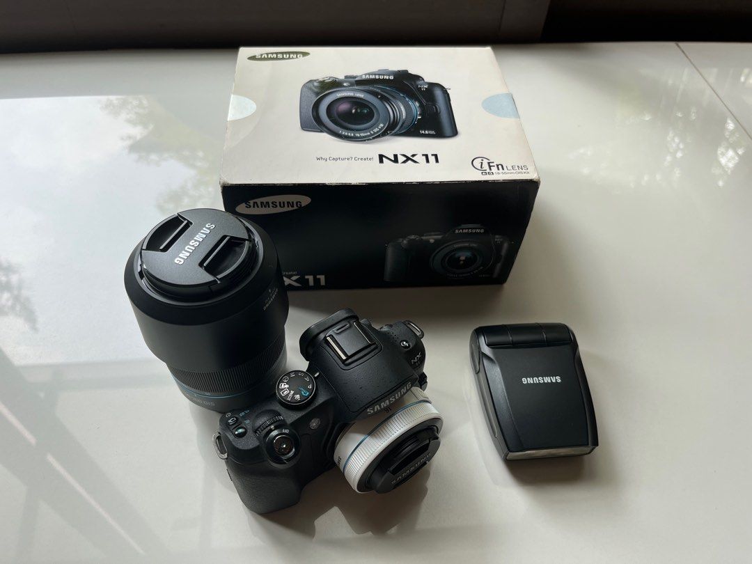 Samsung NX11 with box, Photography, Cameras on Carousell