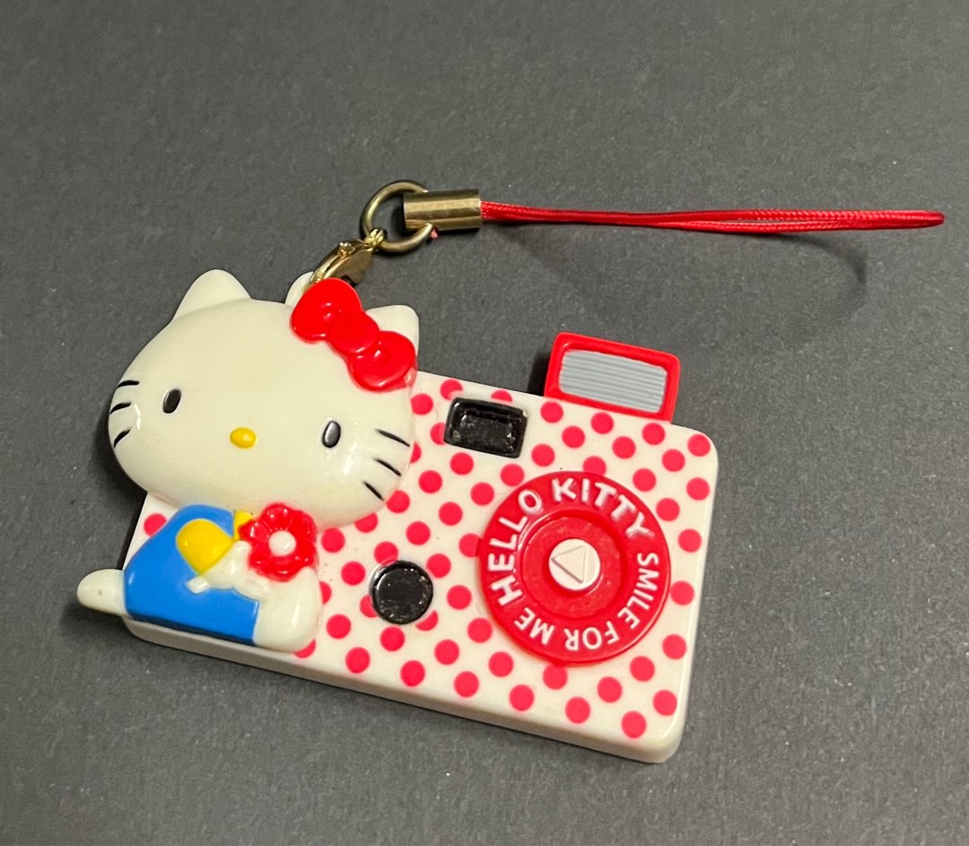 Sanrio Hello Kitty Camera Mirror Keychains, Hobbies & Toys, Toys ...
