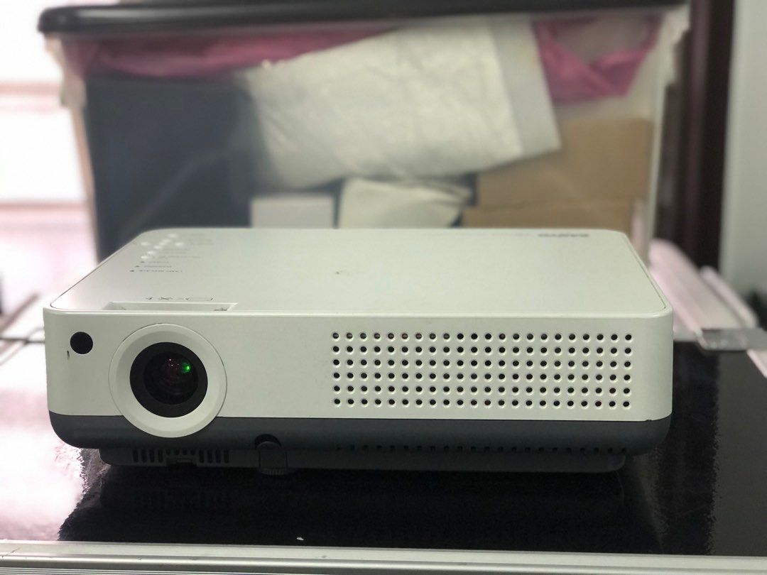 SANYO PRO xtrax Multiverse PROJECTOR, Computers & Tech, Office ...