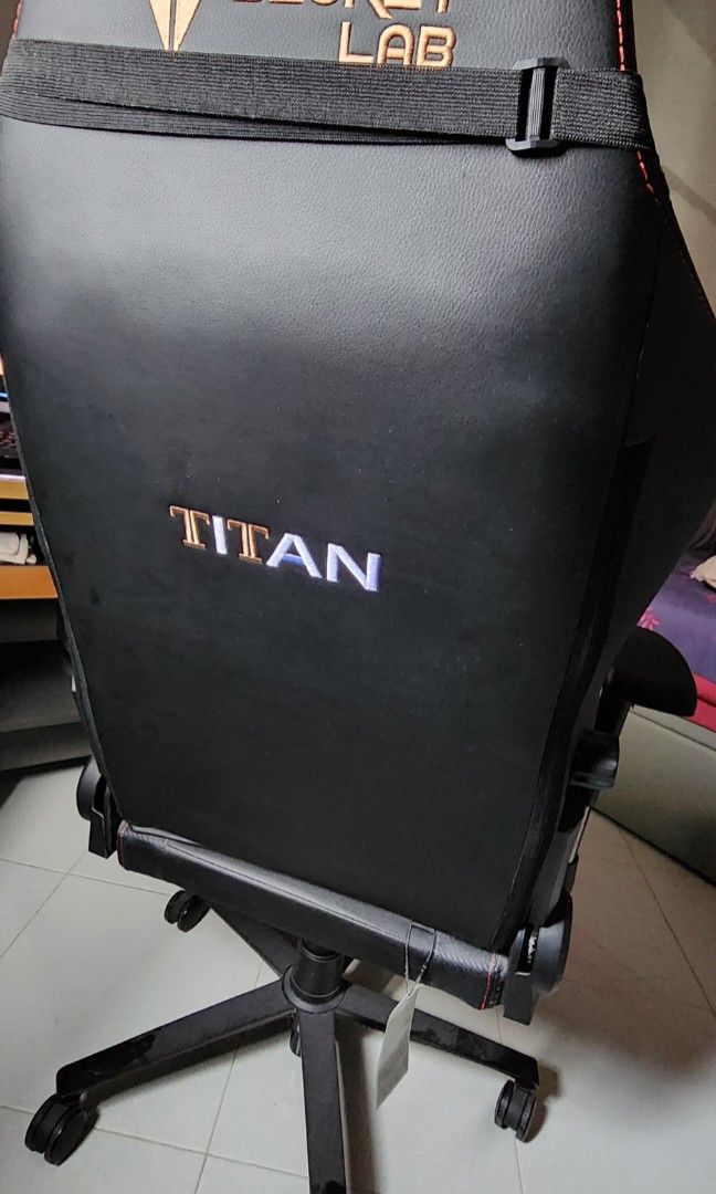 Secret Lab Titan (Gaming Chair), Furniture & Home Living, Furniture ...