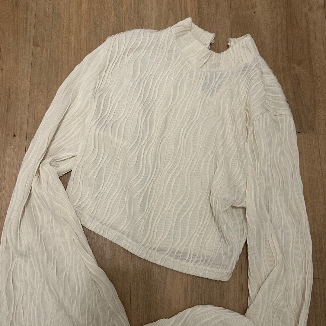 SHEIN Cream Top, Women's Fashion, Tops, Blouses on Carousell