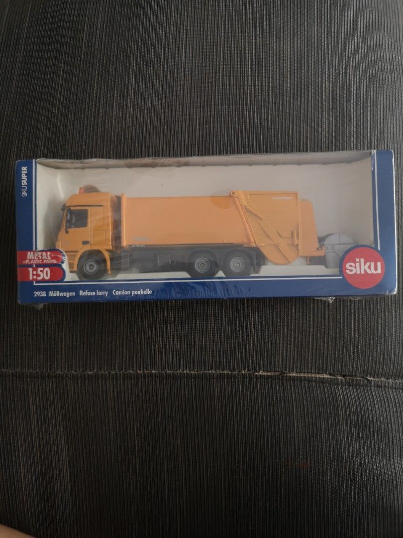 Siku 2938 Super Refuse Lorry Die Cast Scale 1:50, Hobbies & Toys, Toys ...