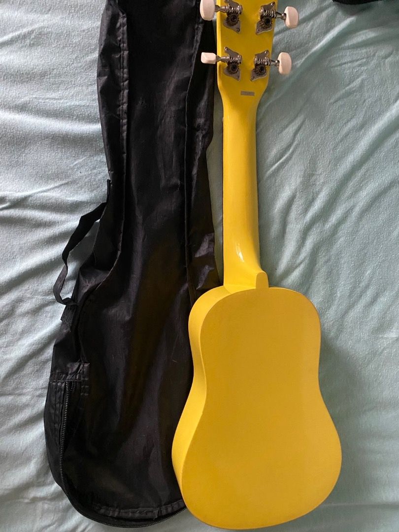 SPONGEBOB SQUARE PANTS UKULELE SBUK02, Hobbies & Toys, Music & Media ...