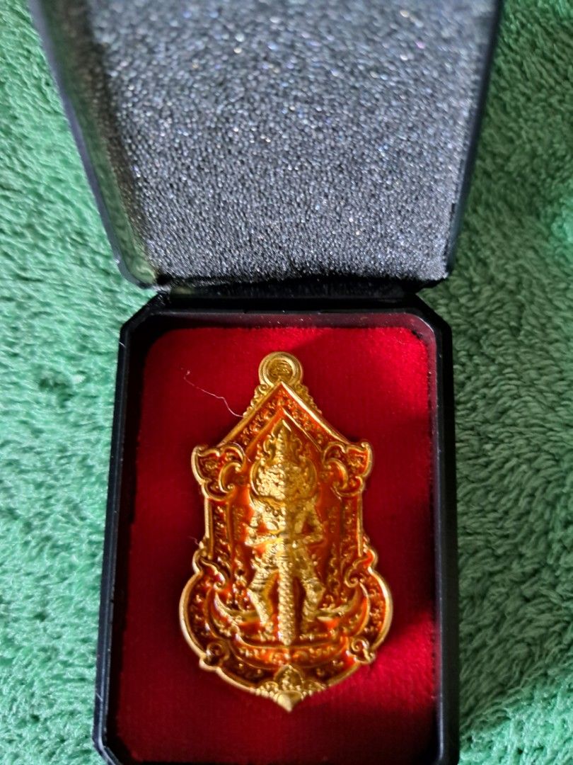 Taowesuwan Lp. Yit, Hobbies & Toys, Memorabilia & Collectibles ...