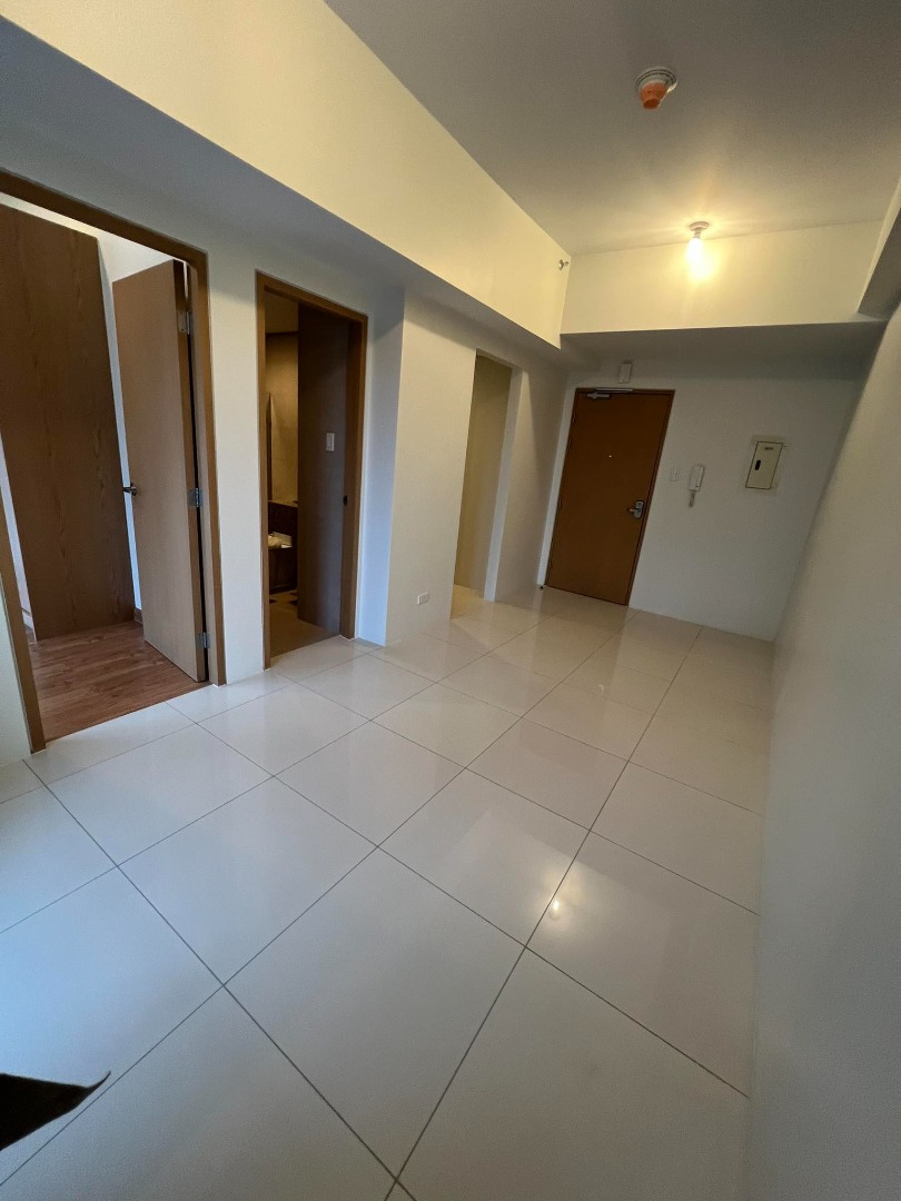 Times Square West 1 Bedroom Condo at Taguig BGC Fort, Property, For ...