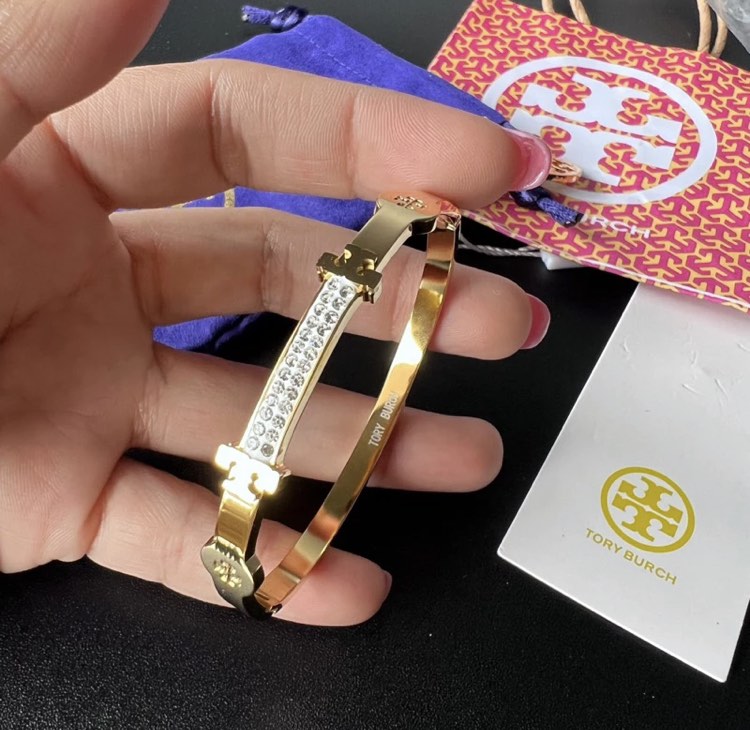 Tory burch authentic bangle, Women's Fashion, Jewelry & Organizers, Bracelets on Carousell