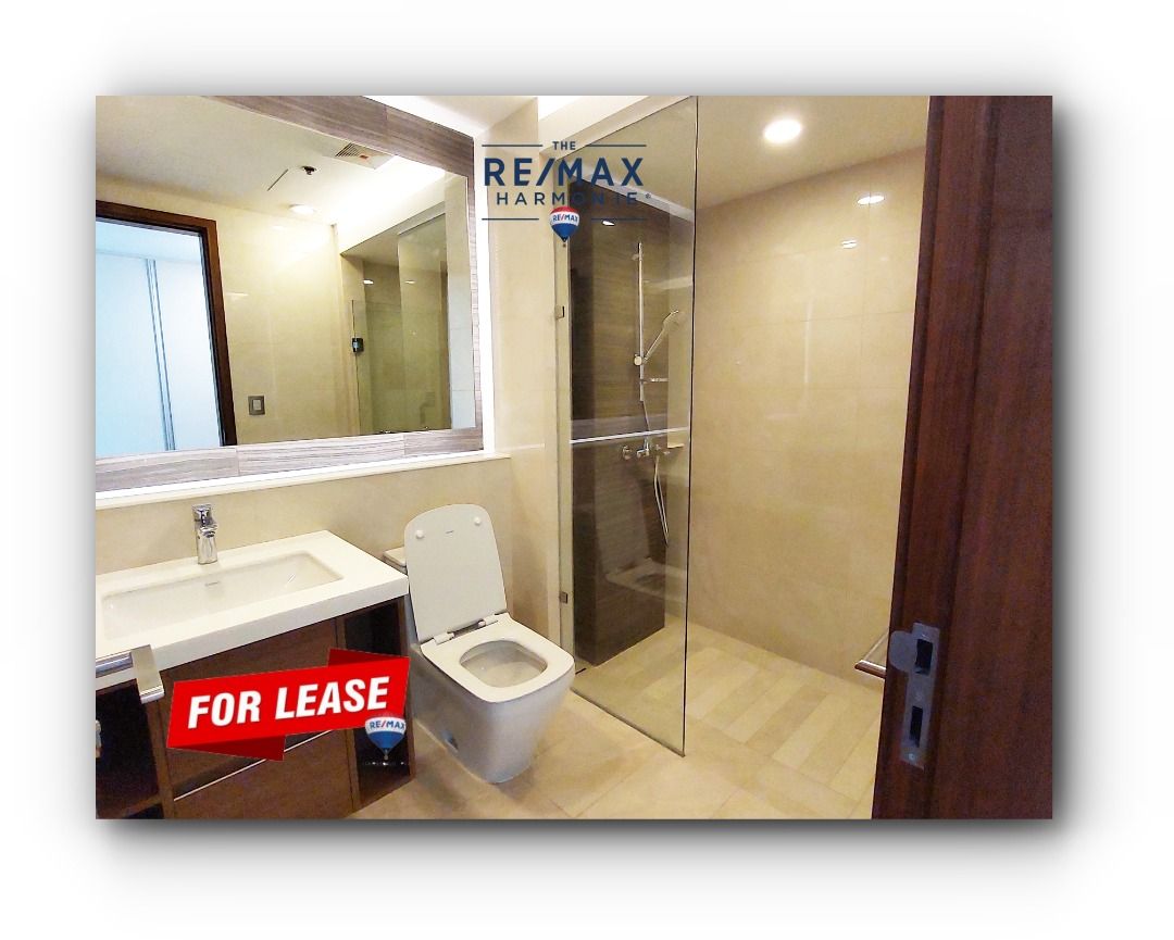 Two Roxas Triangle Tower, Property, Rentals, Apartments & Condos on ...