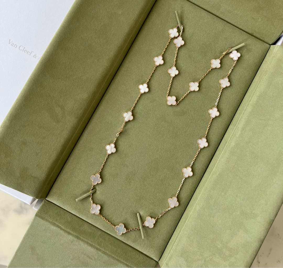 VCA alhambra 20 motif, Women's Fashion, Jewelry & Organisers, Necklaces ...