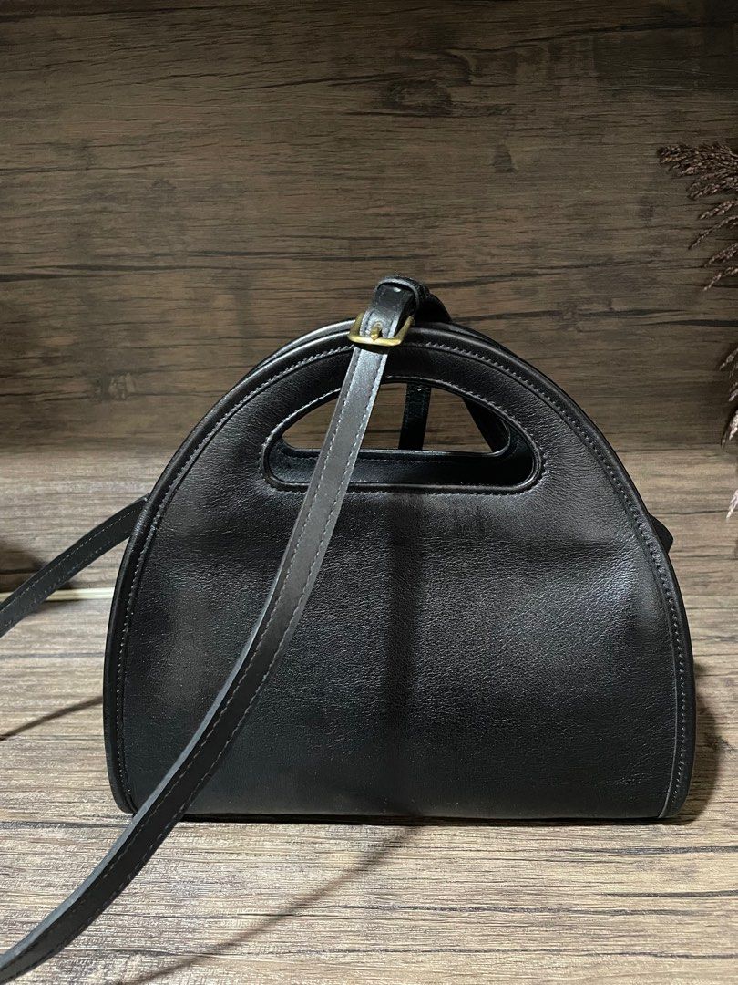 Vintage Coach Carousel, Women's Fashion, Bags & Wallets, Cross-body ...