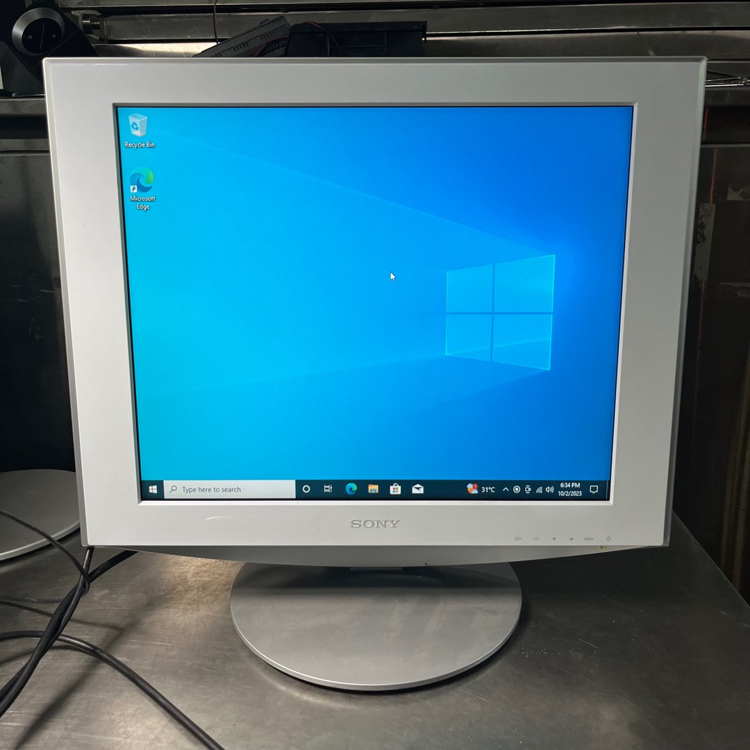 Vintage Sony SDM-HS93/B Flat Panel 19" LCD Monitor, Computers & Tech ...