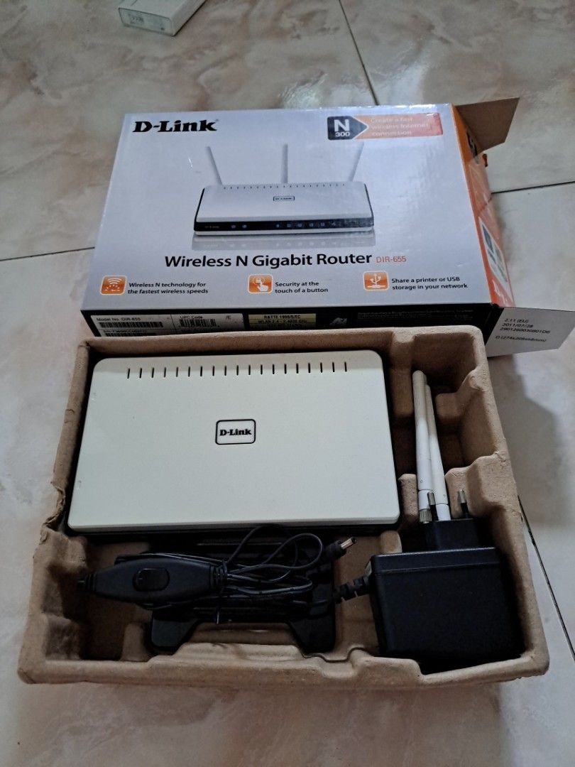 Wireless N gigabit router -display set, Computers & Tech, Office ...