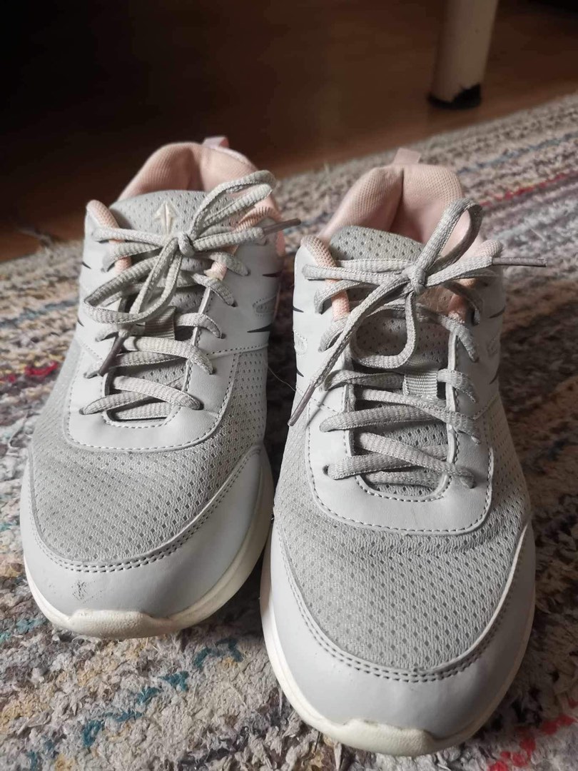 World Balance Pink shoes size 9, Women's Fashion, Footwear, Sneakers on ...