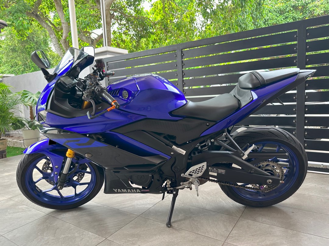 Yamaha R25 V2 (Low Millage!), Motorbikes on Carousell