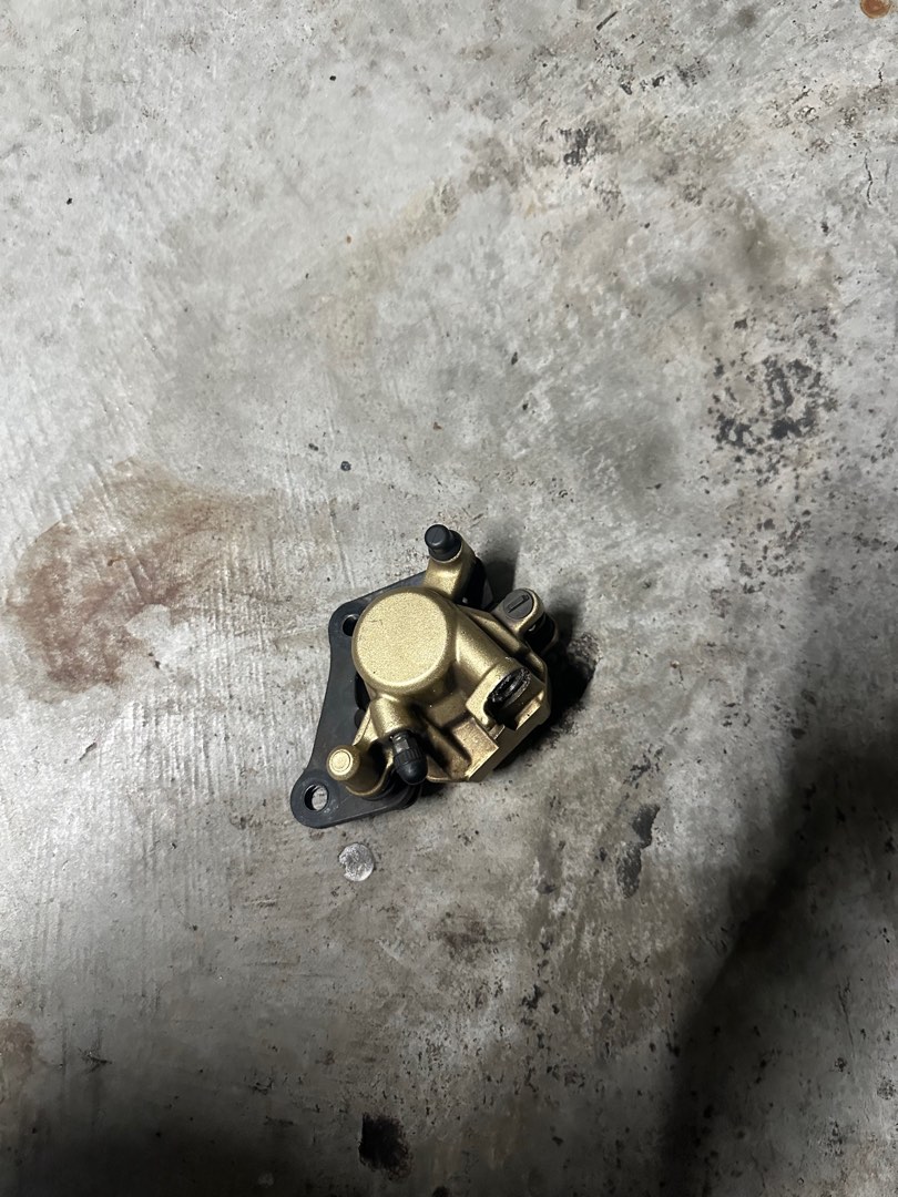 Yamaha standard caliper, Motorcycles, Motorcycle Accessories on Carousell