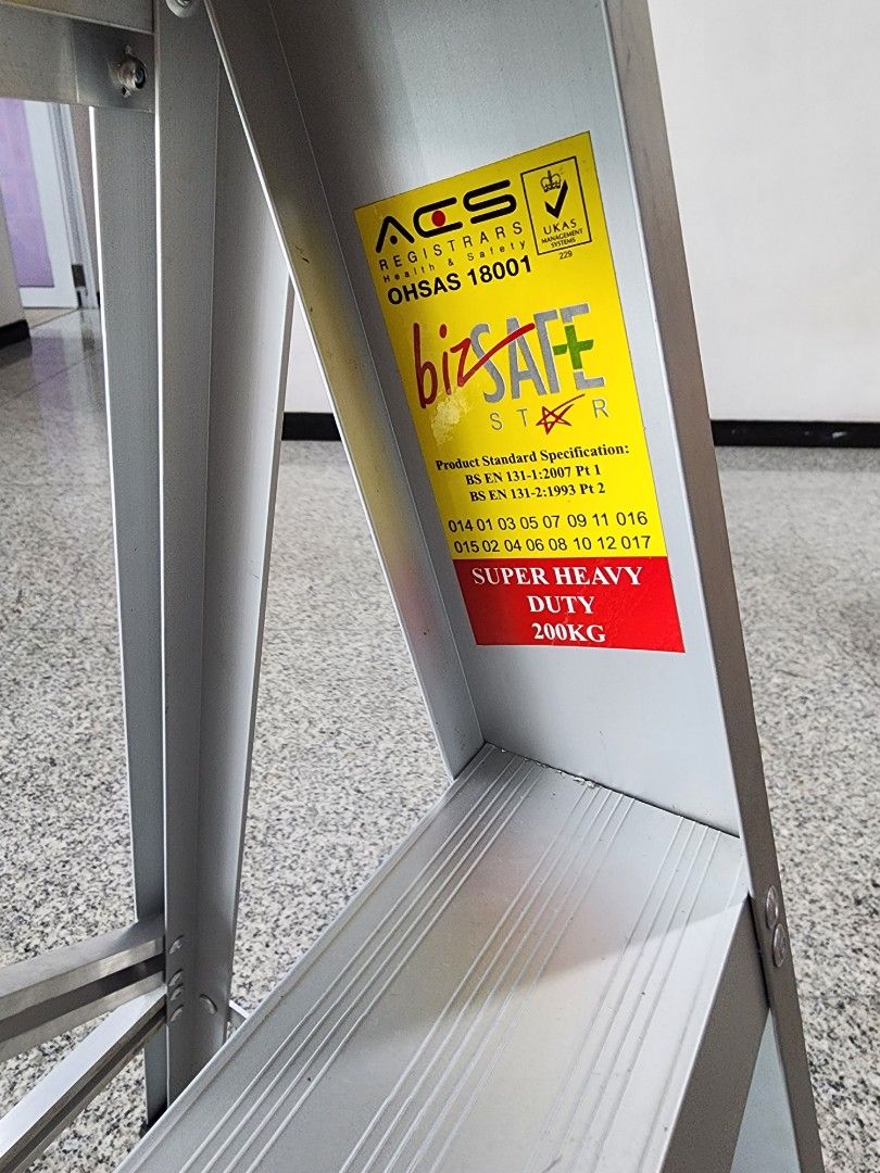 2 steps ladder ( Heavy duty for 200kg), Furniture & Home Living, Home ...