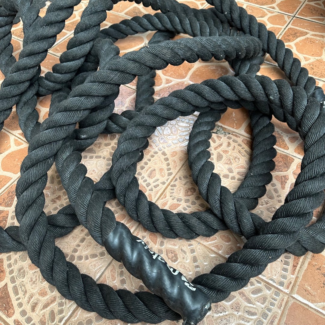 Black Battle Rope for Gym/Fitness, Sports Equipment, Exercise & Fitness ...