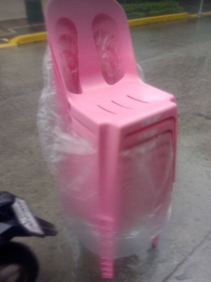 COFTA RUBY PINK MONOBLOC CHAIRS - To Sta Cruz Antipolo, Furniture ...