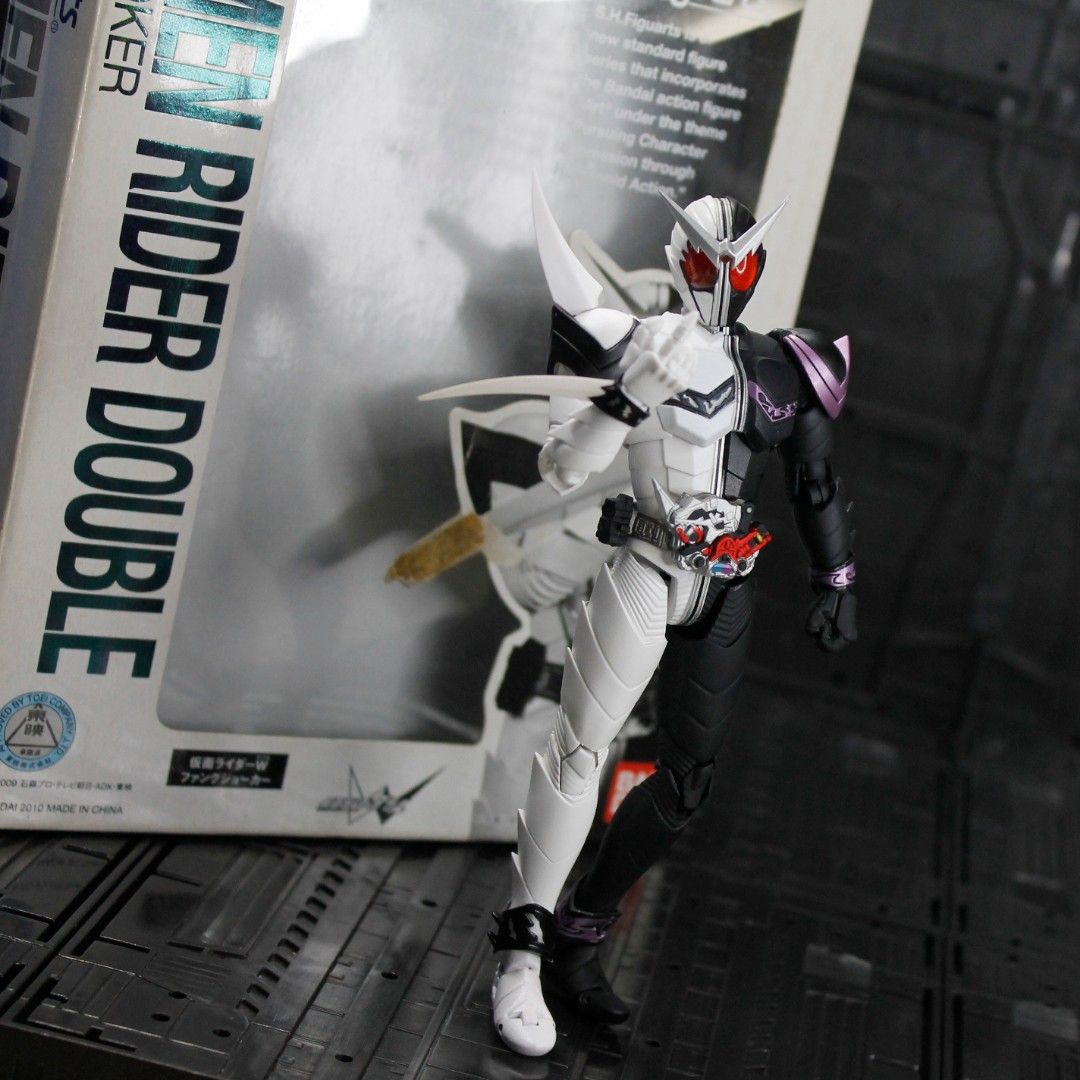 [Custom Painted] SHF W Fang Joker, Kamen Rider Double SH Figuarts ...
