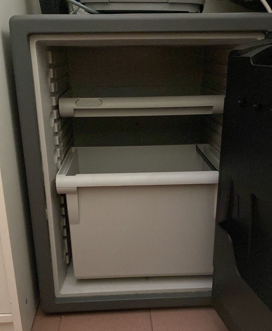 dual lock Sentry safe, Furniture & Home Living, Security & Locks, Safe ...