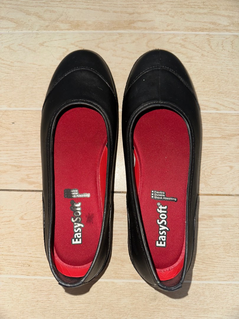 EasySoft Black Shoes, Women's Fashion, Footwear, Flats & Sandals on ...