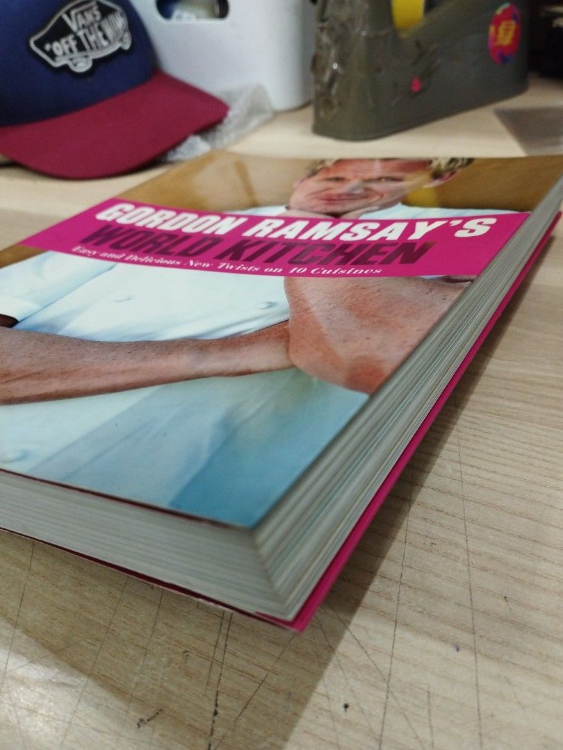 (ENG) Gordon Ramsay's World Kitchen, Hobbies & Toys, Books & Magazines ...