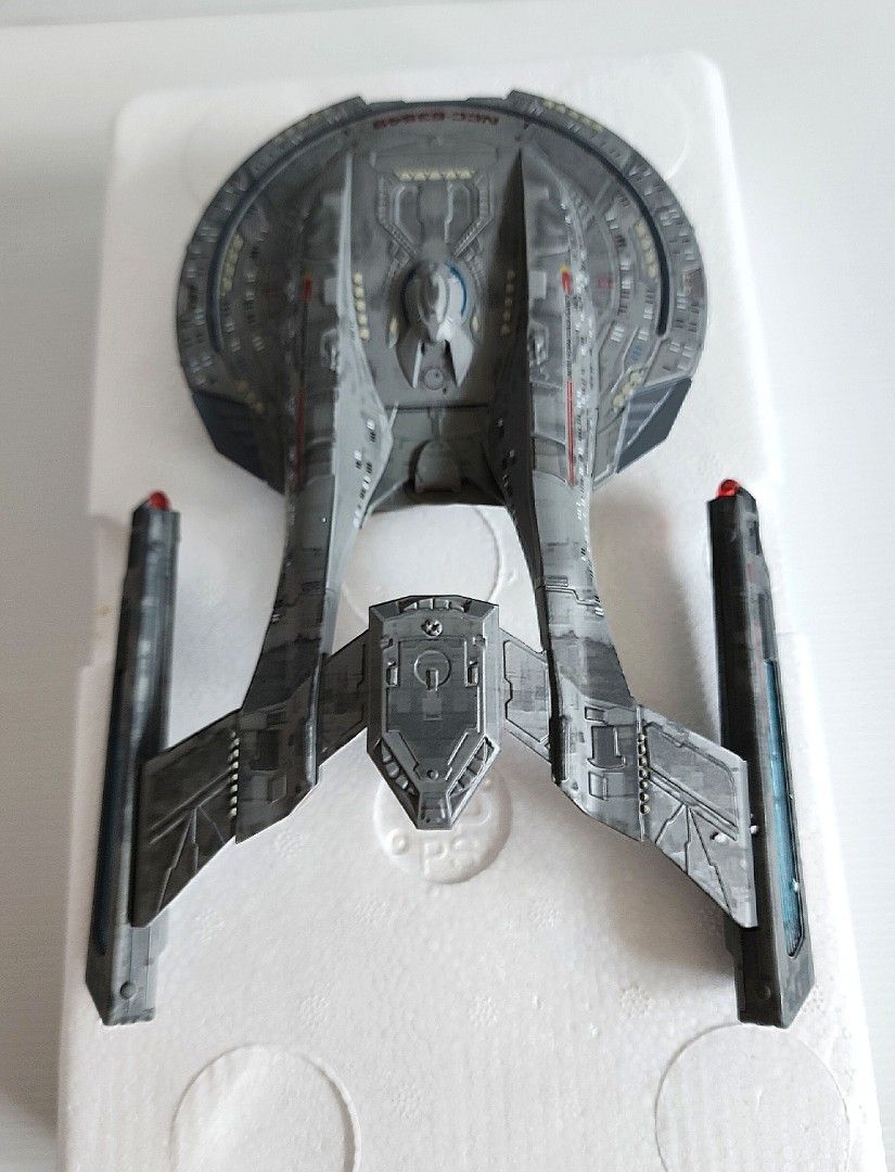 Englemoss Star Trek Collection Akira class USS Thunderchild (Special ...