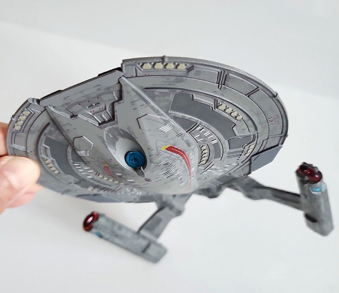 Englemoss Star Trek Collection Akira class USS Thunderchild (Special ...
