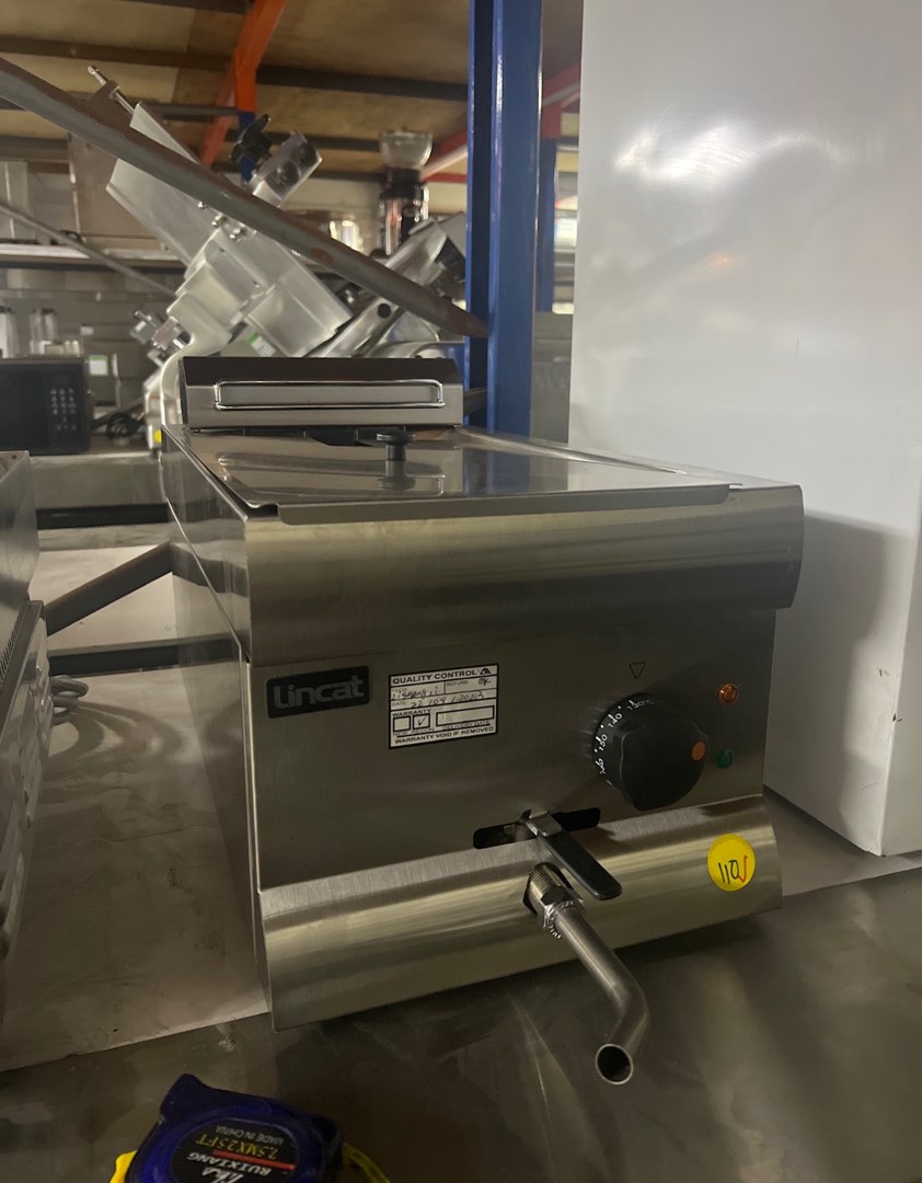 (Free delivery and warranty) lincat deep fryer DF33/ commercial table ...
