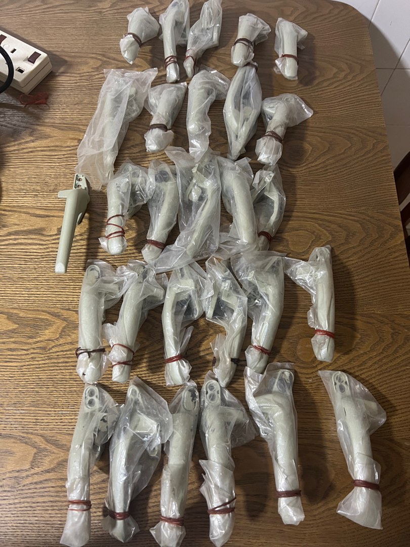 HDB Windows Latch, Furniture & Home Living, Security & Locks, Locks ...