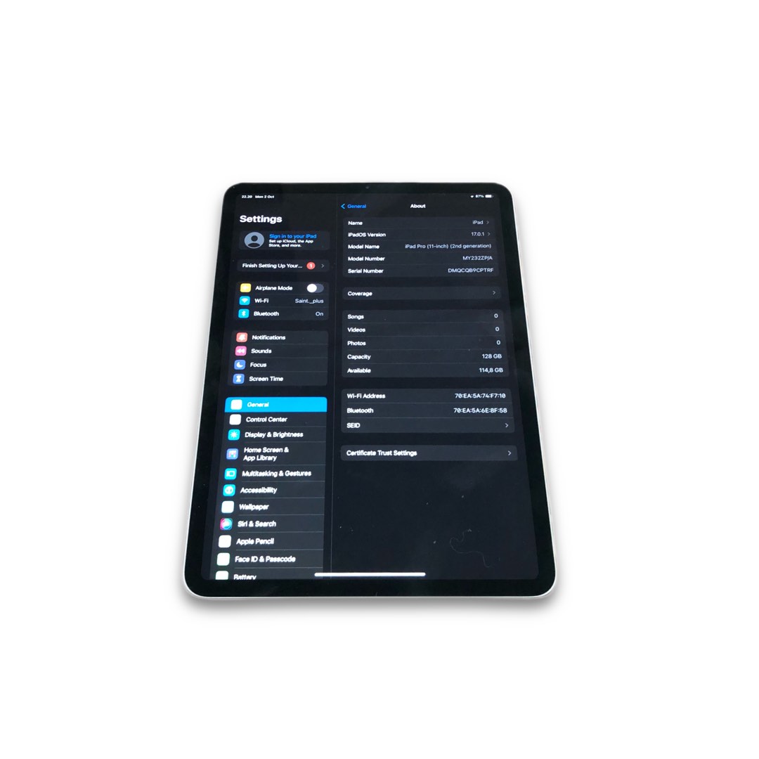 Ipad Pro 11 inch 2020 (2nd Gen) 128gb wifi Kondisi 9.5/10 Full Set ...