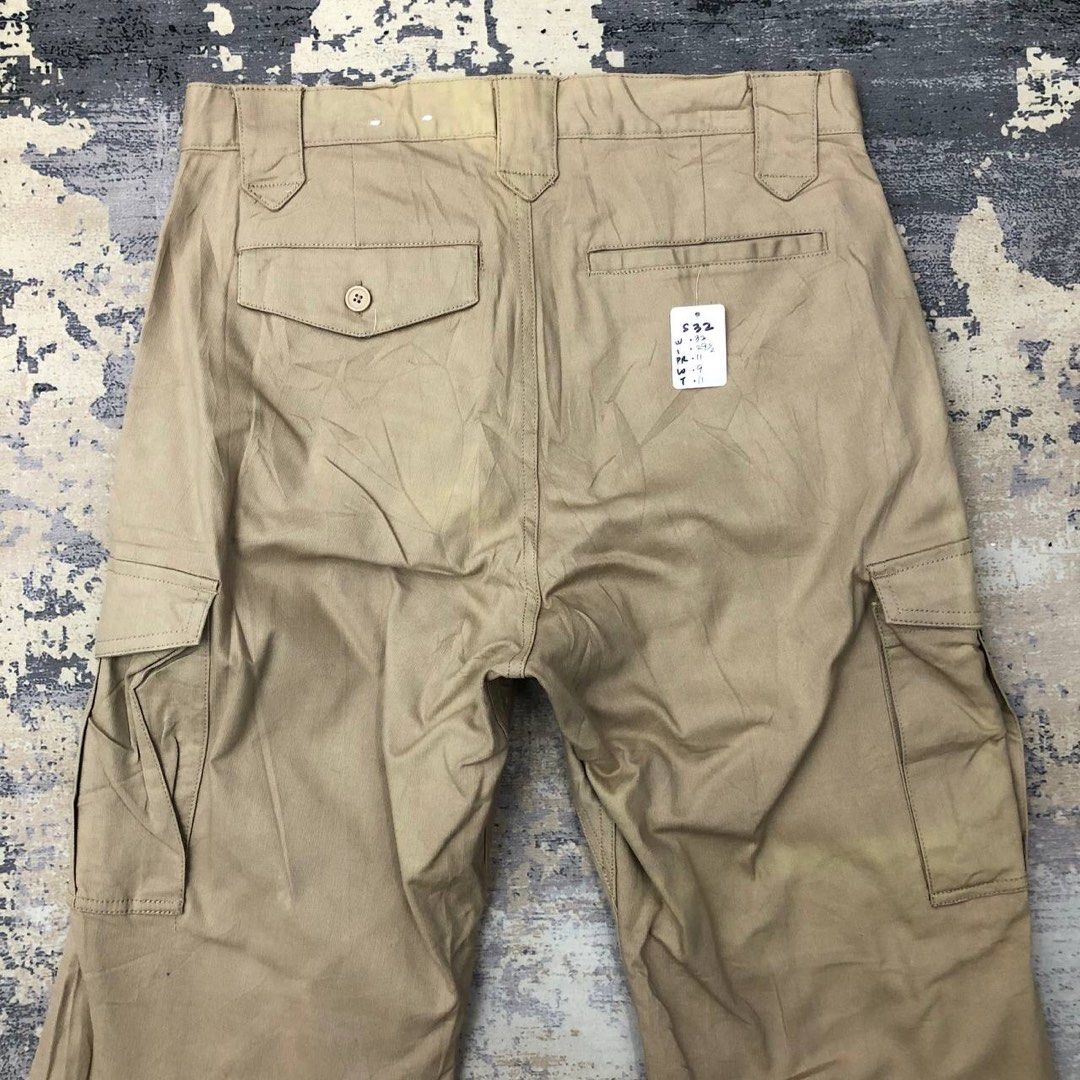 JAPAN CARGO PANTS W32..s32, Men's Fashion, Bottoms, Trousers on Carousell
