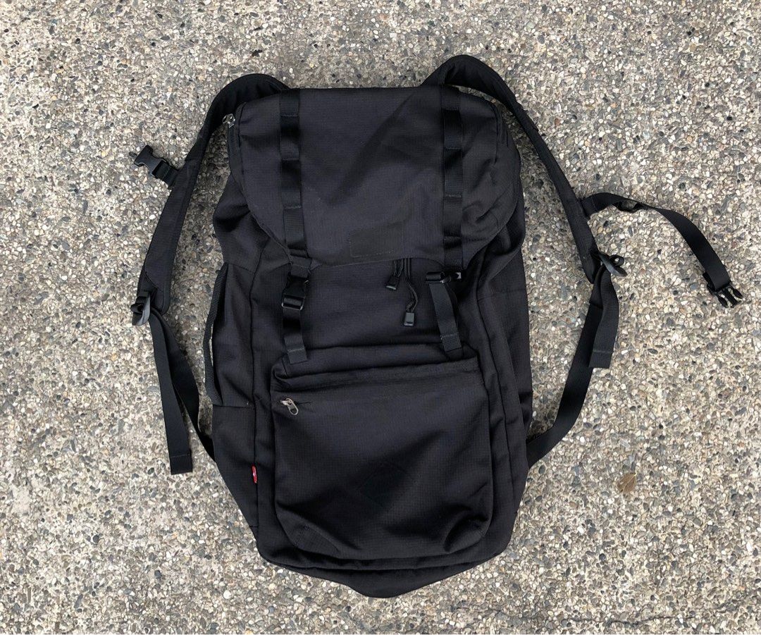 Levis Laptop Backpack Black, Men's Fashion, Bags, Backpacks on Carousell