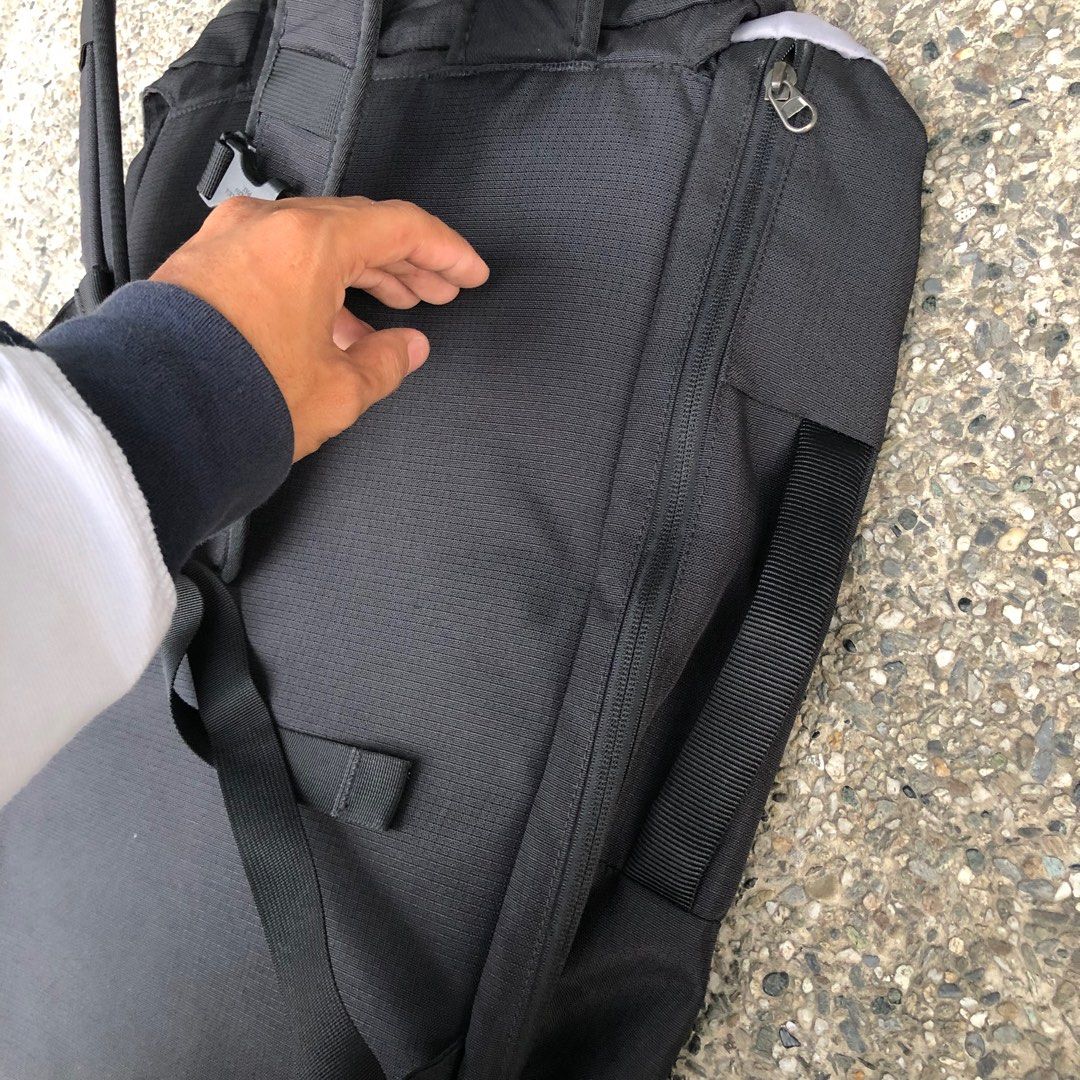 Levis Laptop Backpack Black, Men's Fashion, Bags, Backpacks on Carousell