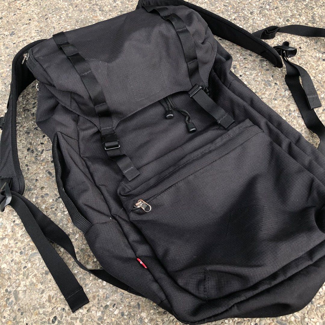 Levis Laptop Backpack Black, Men's Fashion, Bags, Backpacks on Carousell
