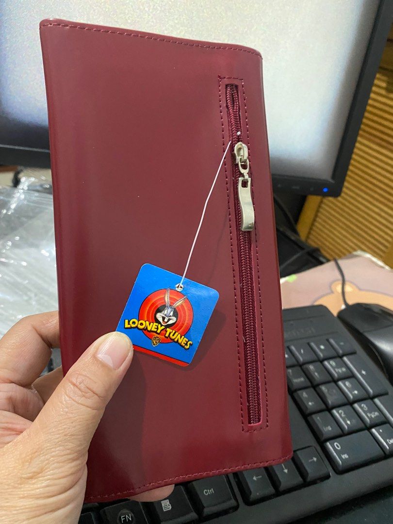 Looney tunes wallet, Women's Fashion, Bags & Wallets, Wallets & Card ...