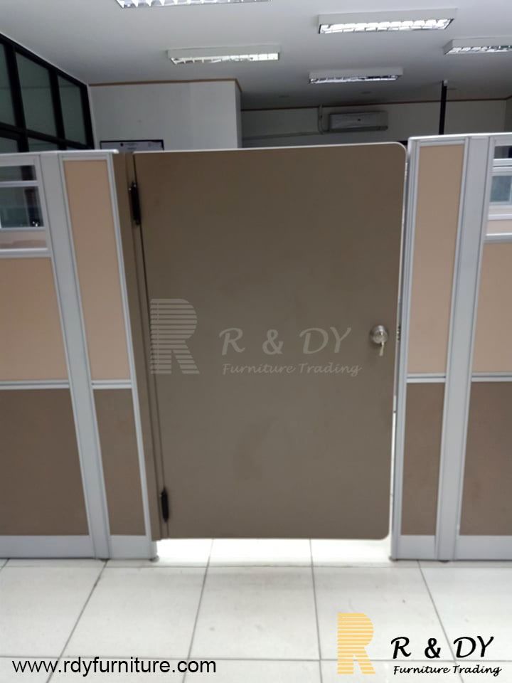 L-TYPE PANEL PARTITION/ WORKSTATION/ CUBICLE, Furniture & Home Living ...