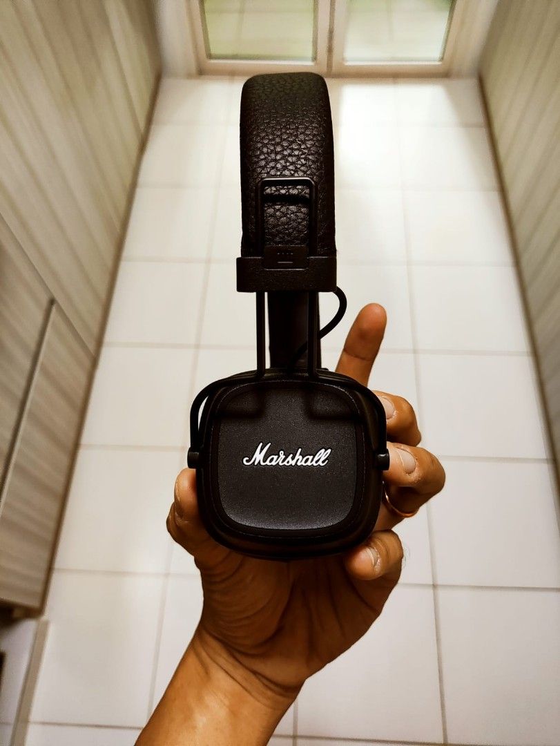 Marshall Major IV (Free casing), Audio, Headphones & Headsets on Carousell