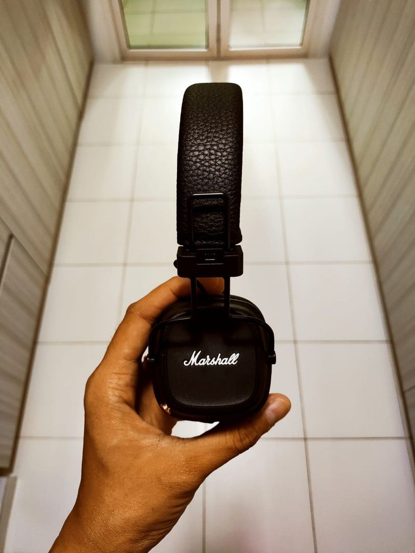 Marshall Major IV (Free casing), Audio, Headphones & Headsets on Carousell