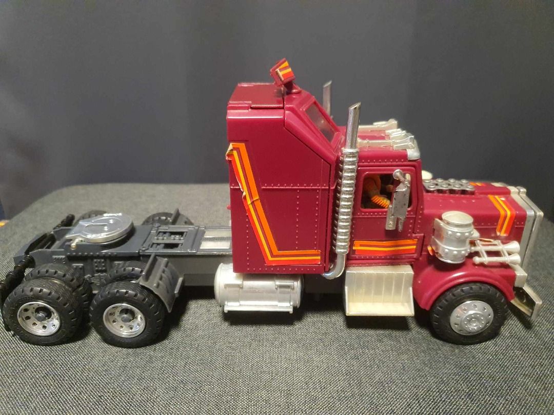 M.A.S.K Kenner Mask 1985 Rhino with Matt Trakker and Bruce Sato ...