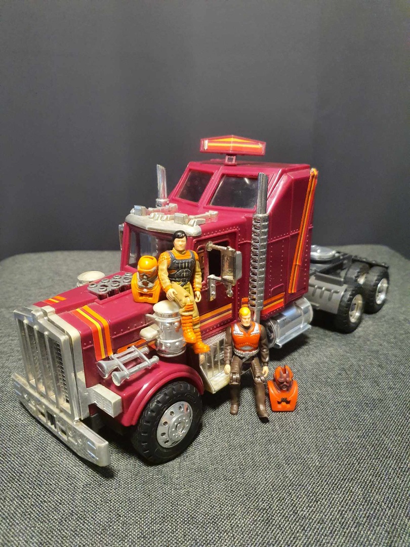 M.A.S.K Kenner Mask 1985 Rhino with Matt Trakker and Bruce Sato ...