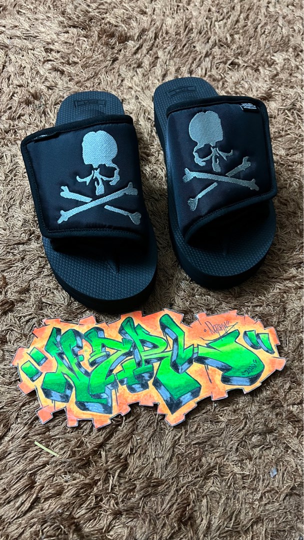 Mastermind slide, Men's Fashion, Footwear, Flipflops and Slides on ...