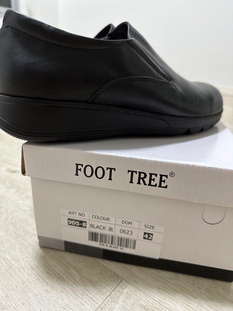 Mens shoe- foot tree, Women's Fashion, Footwear, Boots on Carousell