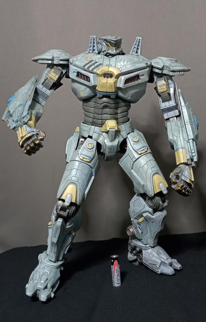 NECA 18" Striker Eureka Pacific Rim, Hobbies & Toys, Toys & Games on ...