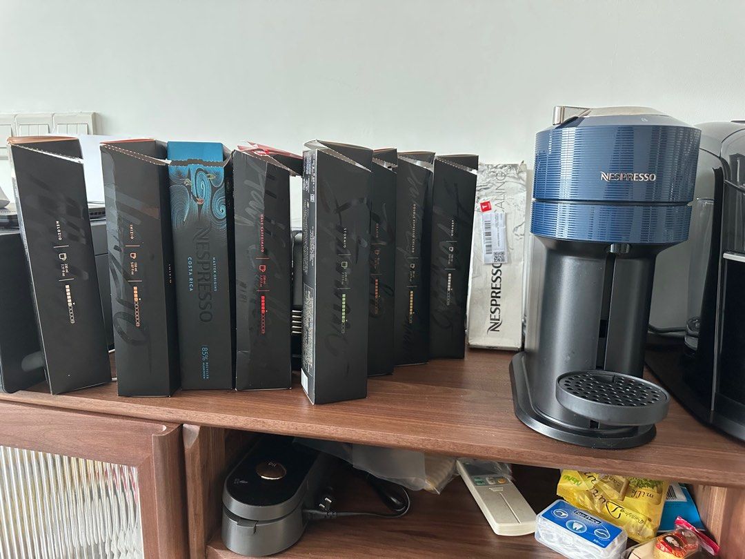 Nespresso Vertuo Next with descaling and capsules, TV & Home Appliances ...