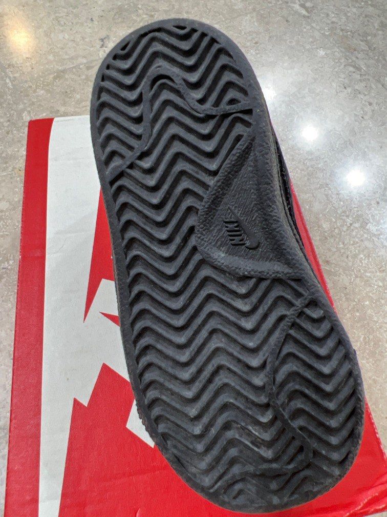 Nike Court Royale size 7C, Babies & Kids, Babies & Kids Fashion on ...