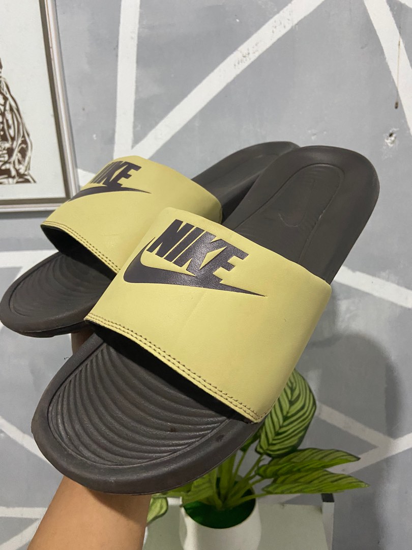 Nike Slides (Authentic), Men's Fashion, Footwear, Slippers & Slides on ...