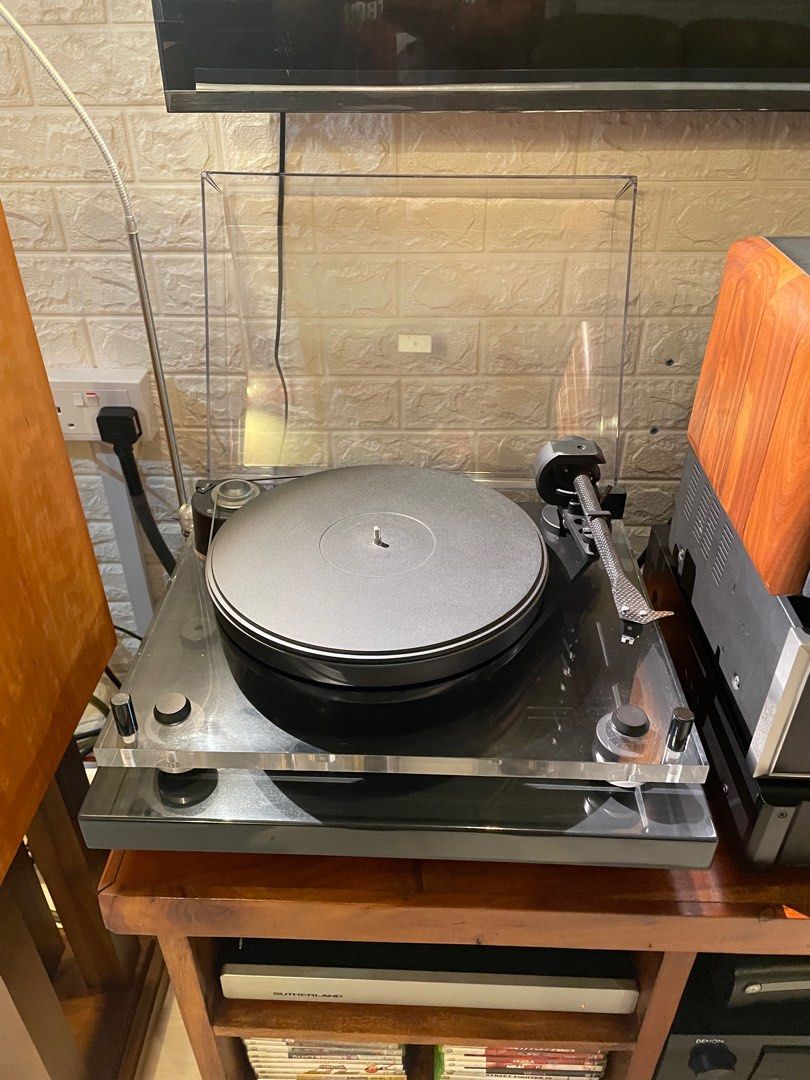 ProJect 6Perspex turntable. Sutherland Phono Preamp. Project Speed ...