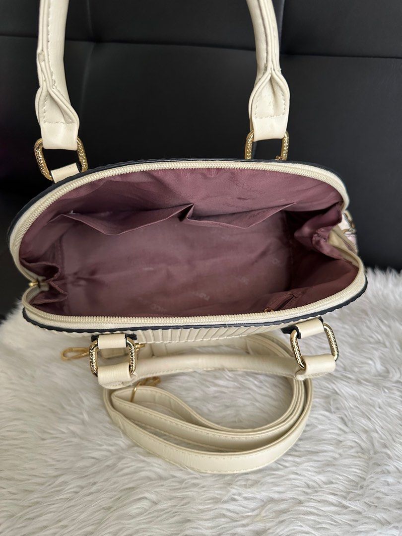 Secosana plain white hand bag, Women's Fashion, Bags & Wallets, Cross ...