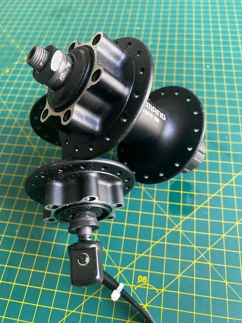 Shimano 32 holes hub, XT 11 speed shifter and Renthal 31.8 stem, Sports ...