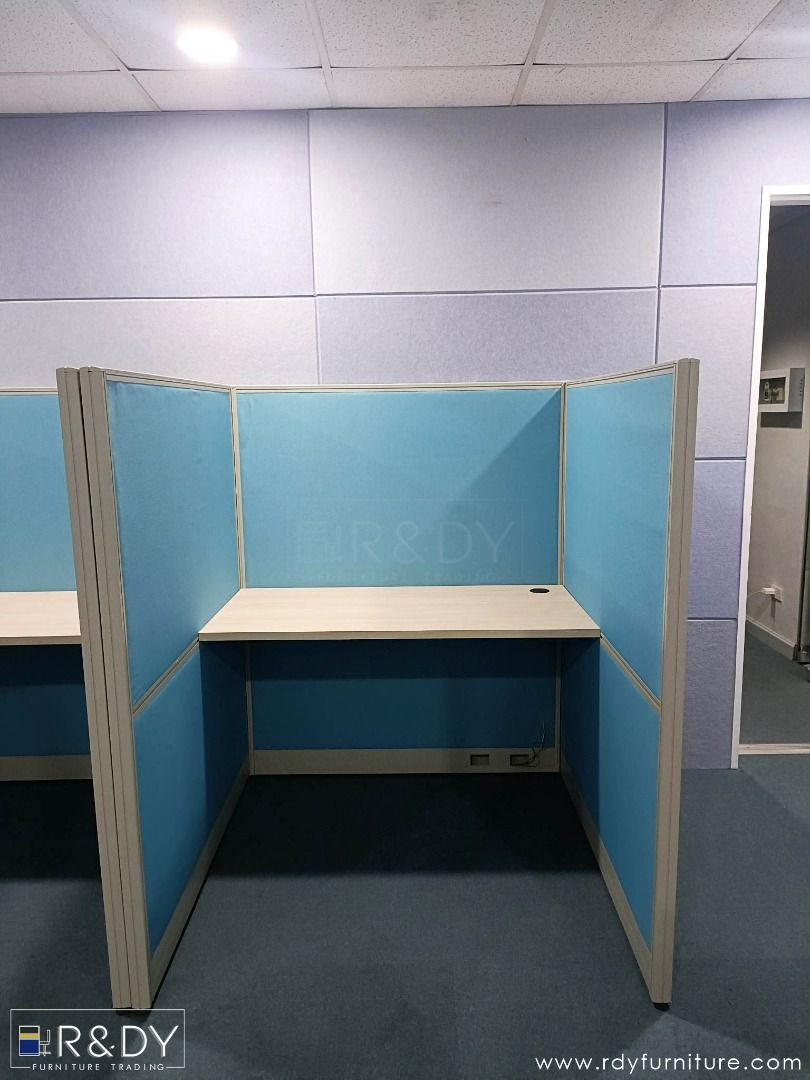SINGLE CUBICLE/ PANEL PARTITION AND TABLE, Furniture & Home Living ...